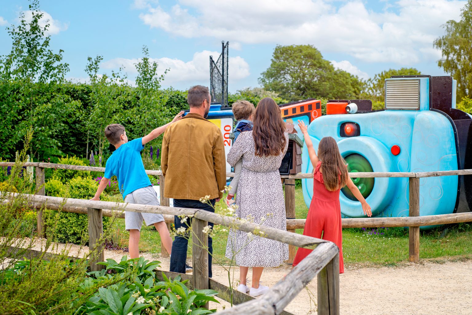 Explore : Fairytale Farm